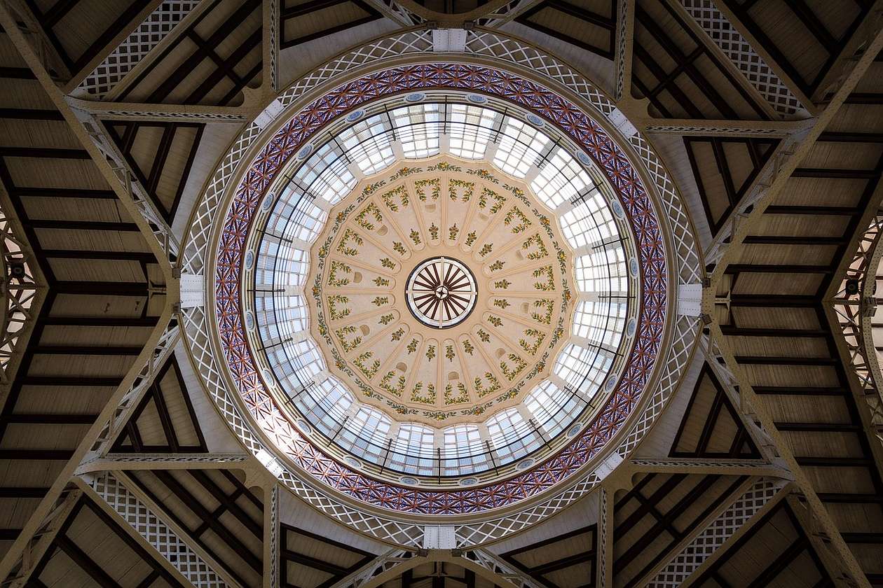 Valencia Architecture Tour: From Modernismo to Modernity